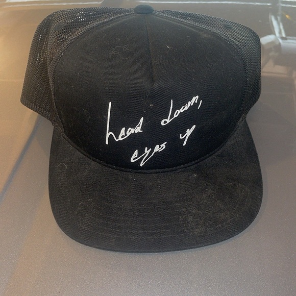 1985-VI | Accessories | Hdeu One Size Nwt Black Logo Hat Shaped And ...
